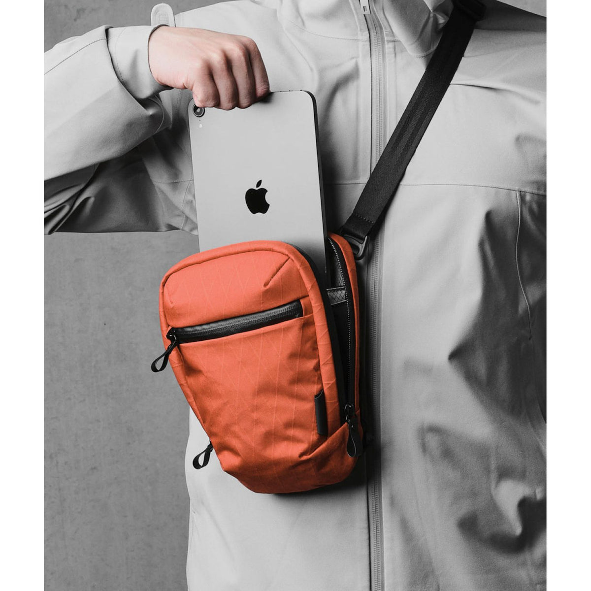 ALPAKA Vertical Sling X-Pac RX30 (Cayenne) – The Planet Traveller